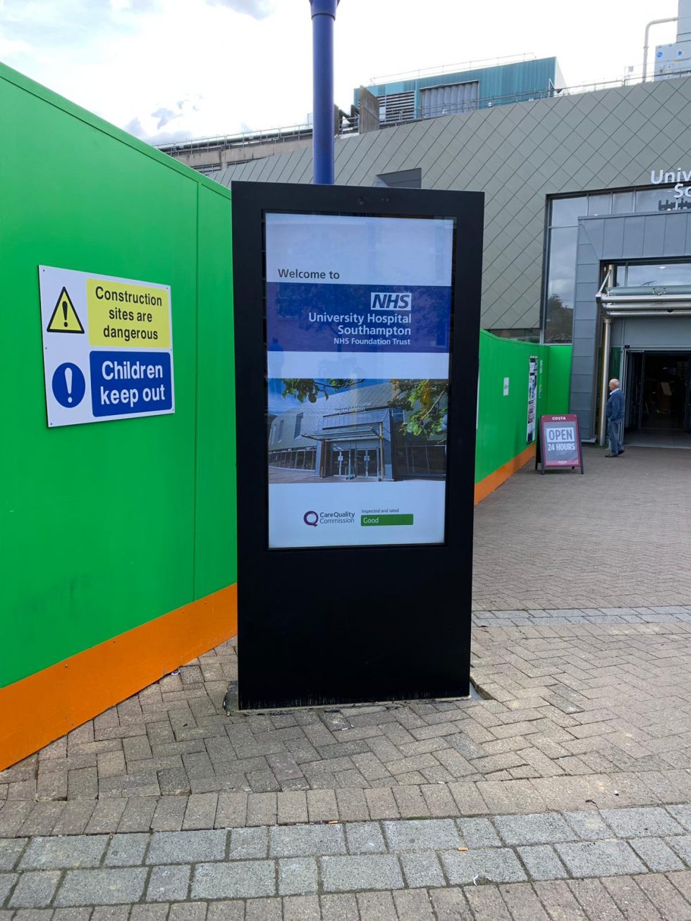 Digital Panels | Outdoor Logistics